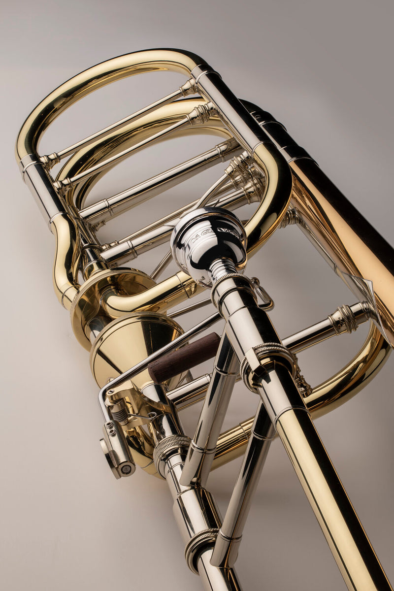 S.E. Shires Q Series Bass Trombone Gold Brass Bell w/Axial Valves (TBQ ...